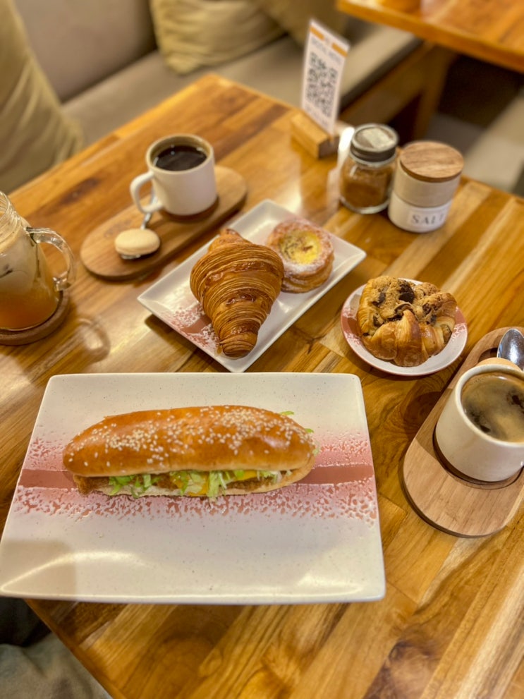 발리 자유여행 사누르 베이커리 카페 추천 데일리 바게트 : 네이버 블로그