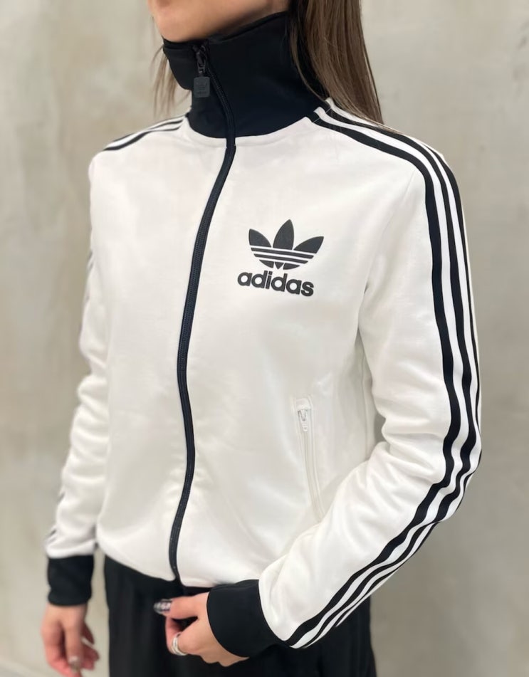 흰색, 하늘색 아디다스 져지 추천 - 여성용 베켄바우어 트랙탑 사이즈, 착샷 : 네이버 블로그