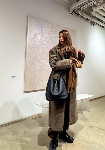 너무 이쁜 채정안 겨울 롱코트 입생로랑 가방 머플러 여자워커 코디 네이버 블로그