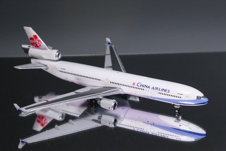 Phoenix 1:400 China Airlines MD-11 B-18152 : 네이버 블로그