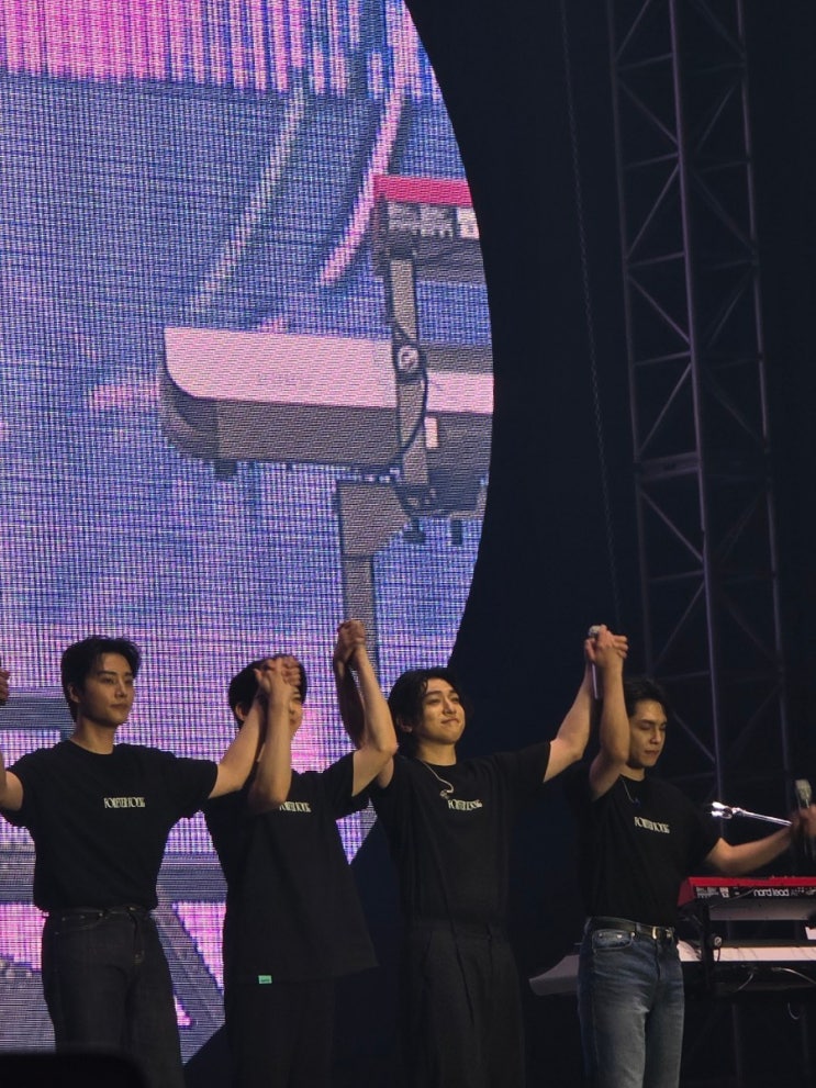 데이식스 포에버영 부산콘 후기 : 네이버 블로그