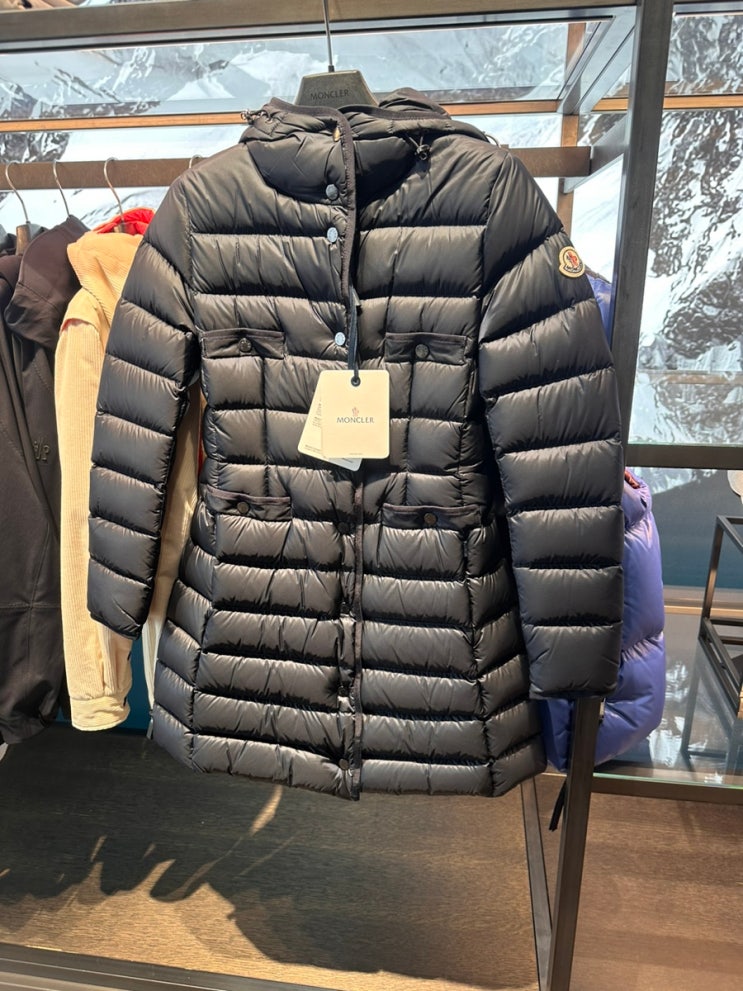 Moncler hirma 몽클레어 히르마 라인이쁜 헤르민으 후속작 🩷 00/0/1사이즈만 : 네이버 블로그
