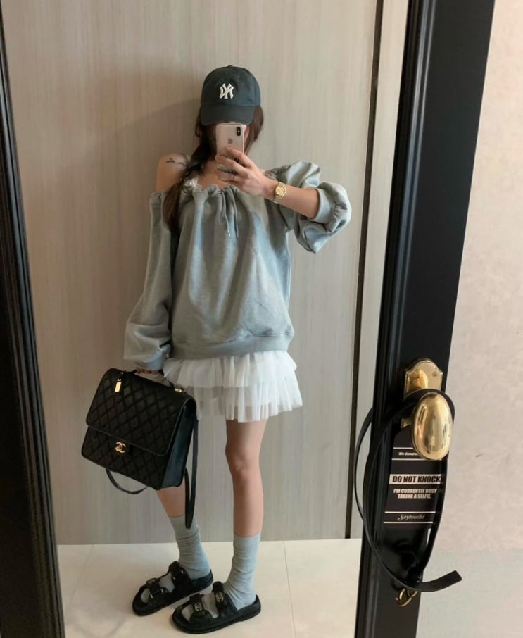 [ LELAPIN ] 오프숄더 맨투맨 : 네이버 블로그