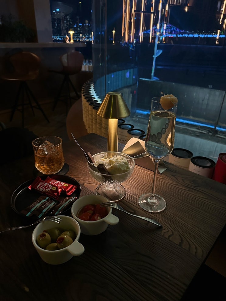 광안리 오션뷰가 멋진 몰트바 피브바 PIV BAR 솔직후기 : 네이버 블로그