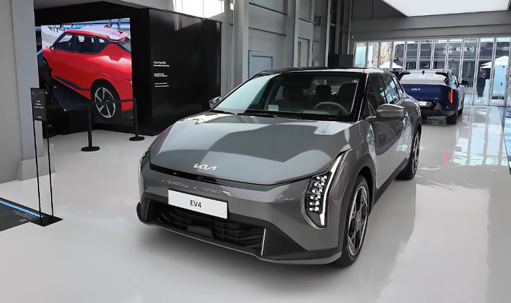 기아의 첫 전기 세단 EV4, 제원 및 크기, 색상 공개 : 네이버 블로그