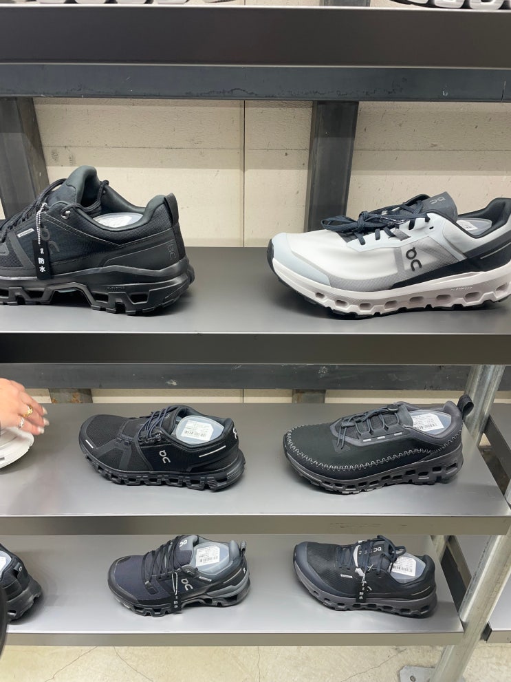 도쿄 온러닝 클라우드몬스터 2 블랙 구매후기 / 온러닝 사이즈,코디 (on Running Cloudmonster2 Black ...