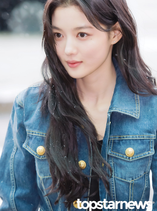 청초한 김유정 발망으로 여자 봄 코디청자켓 가방 완벽해 네이버 블로그