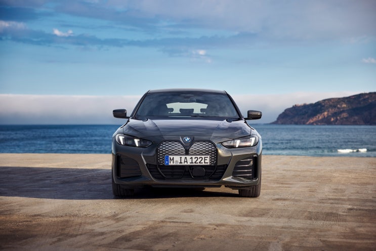 BMW i4 페이스리프트 출시 임박, 주요 변경점과 출시 가격 정리 : 네이버 블로그