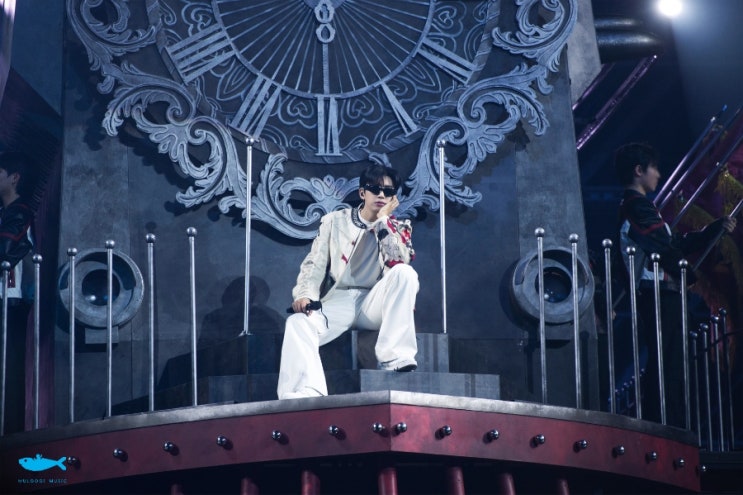 임영웅 IM_HERO gallery 💙 행복 찾는 영웅이의 눈동자는 불타오르고~~ : 네이버 블로그