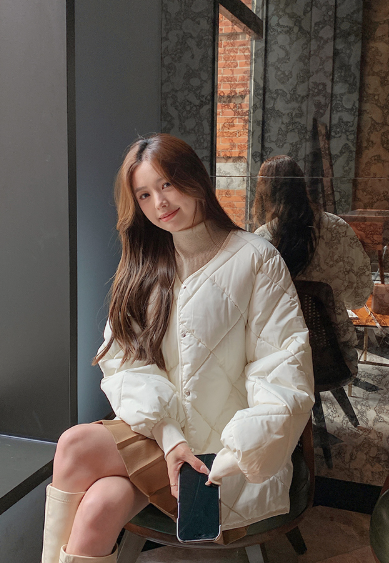 추웠다 따스했다 오락가락하는 오늘과 같은 봄 날씨 여성 옷차림으로 퀼팅 패턴의 여자 경량 패딩 자켓 코디 추천 네이버 블로그