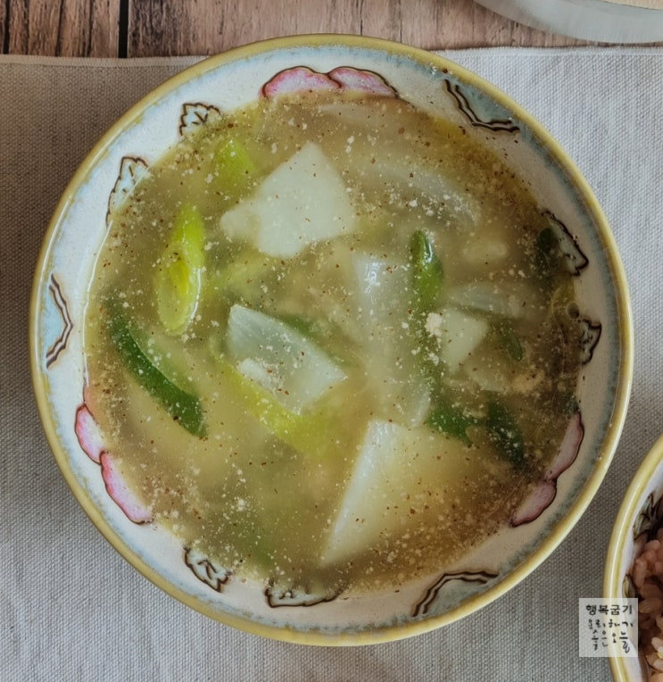 초간단이지만 진한 국물맛 포기못하는 들기름 들깨 감자국 요리 : 네이버 블로그