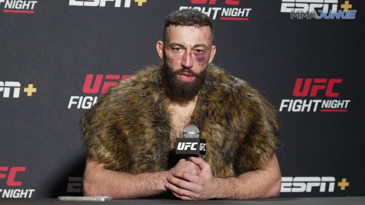 [뉴스] 2년 만에 복수 성공한 로만 돌리제 "마빈 베토리에게 3차전 기회를 줄 것. 그러나 당장은 아데산야나 휘태커와 싸우길 ...