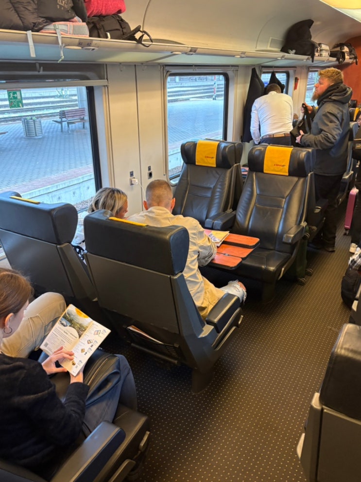 레지오젯 릴렉스 좌석, 유럽기차 식사 메뉴, 라운지 무료 이용 RegioJet Relax 후기 : 네이버 블로그