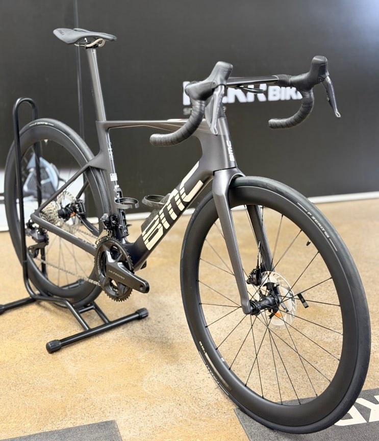 2026 BMC 팀머신 R01 FOUR, 역대급 할인 + 빠른 출고 진행 중! 지금 타이밍 놓치지 마세요 BMC 전문매장 베랑길 ...