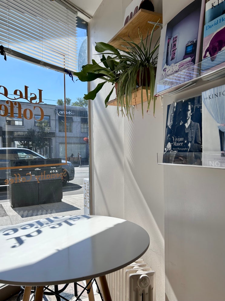 토론토 일상 #52 | 가을 휴가, 플라워 마켓, Côte de Bœuf, Arvo Coffee, Famiglia ...