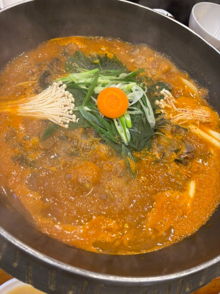 창원가족외식추천 가족석 놀이시설완비 이바돔감자탕 용지호수점 : 네이버 블로그