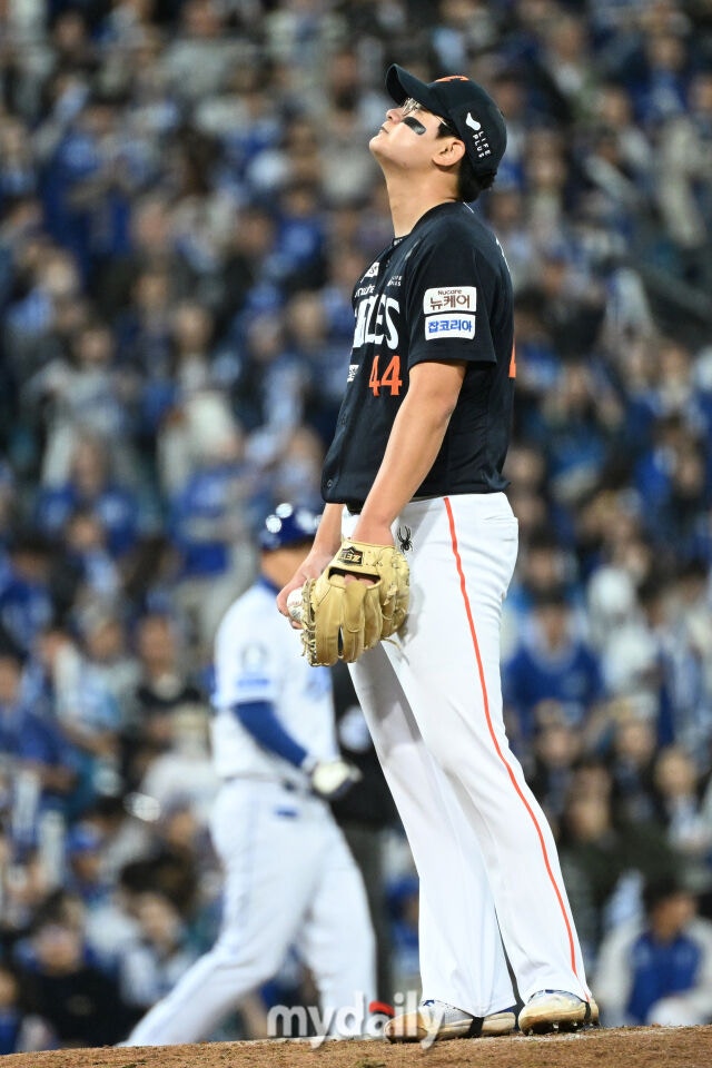 '1패 이상의 충격' 또 무너진 김서현…하지만 "5차전 마무리로 쓸 것" 김경문의 믿음엔 변함이 없다 [MD대구 PO4] : 네이버 블로그