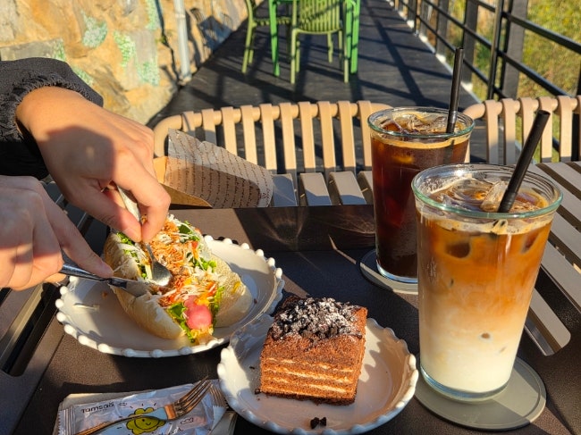 유학산 카페시크릿 작품 구경하는 재미가 쏠쏠 : 네이버 블로그