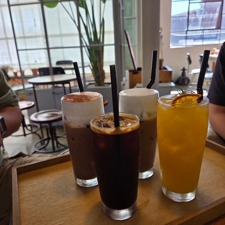 서울 삼청동 CAFE D_55 / 분위기 좋은 카페 : 네이버 블로그