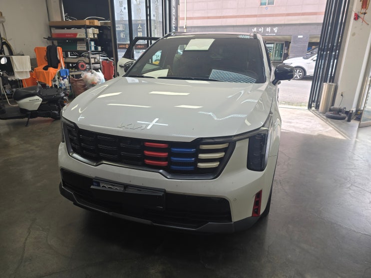 군포 안양 자동차용품점 방씨네자동차# MQ4하이브리드 엠블럼교체,후진비상등모듈 장착작업기 : 네이버 블로그