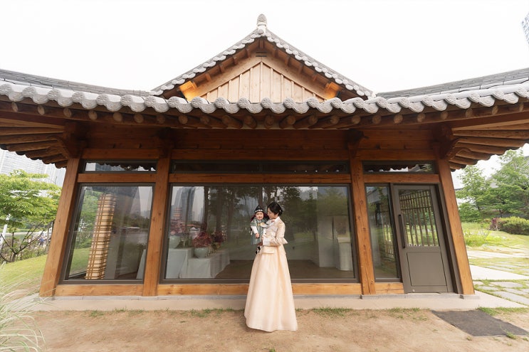 송도한옥마을 돌잔치 팔진향에서 가족사진 이쁘게 담았어요 : 네이버 블로그