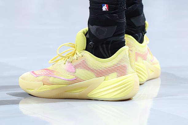 2025-2026 nba 시즌 / 10월 31일 / 선수들이 신은 농구화 / 북1 / 코비9 / 카이리7 / Hesi Low ...