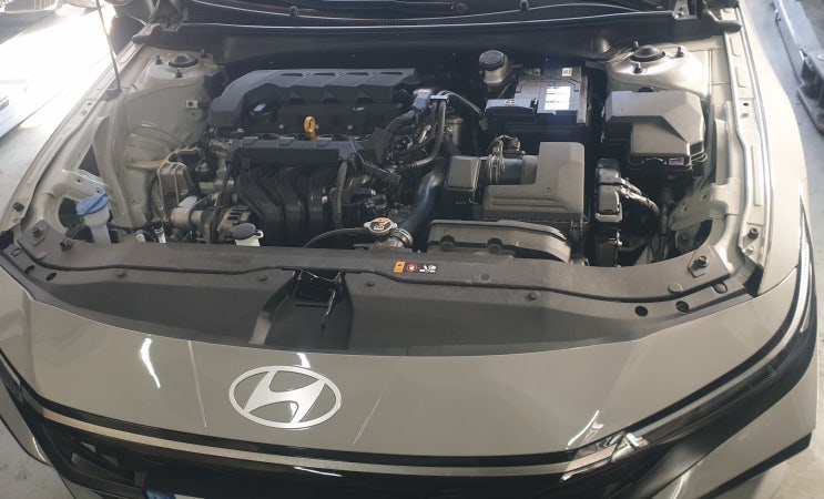 더 뉴 아반떼 (CN7)1.6 GAMMA 2 유지보수 엔진오일교환 + 잔유제거 작업 : 네이버 블로그