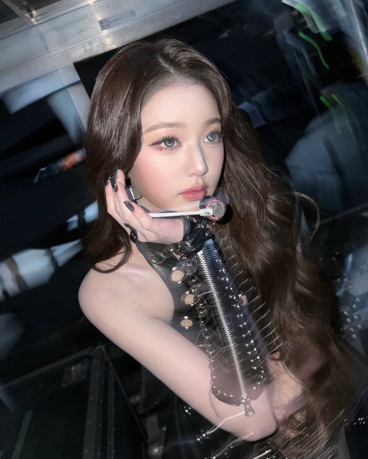 251104 아이브 장원영 인스타그램 : 네이버 블로그