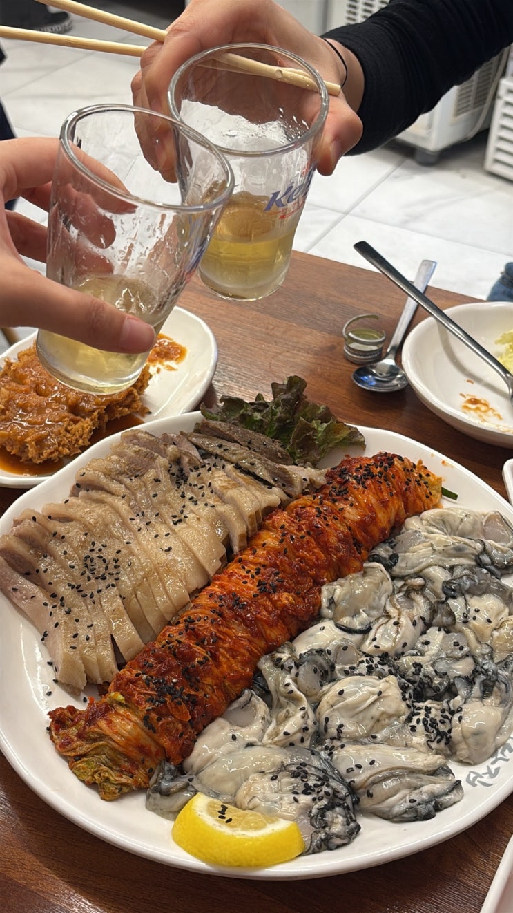 [대구 중구 대봉로 대봉동 봉리단길] 굴보쌈 가브리보쌈 오징어불고기보쌈 닭불고기보쌈 맛집 웨이팅 보쌈전문점 “벼락집” : 네이버 블로그