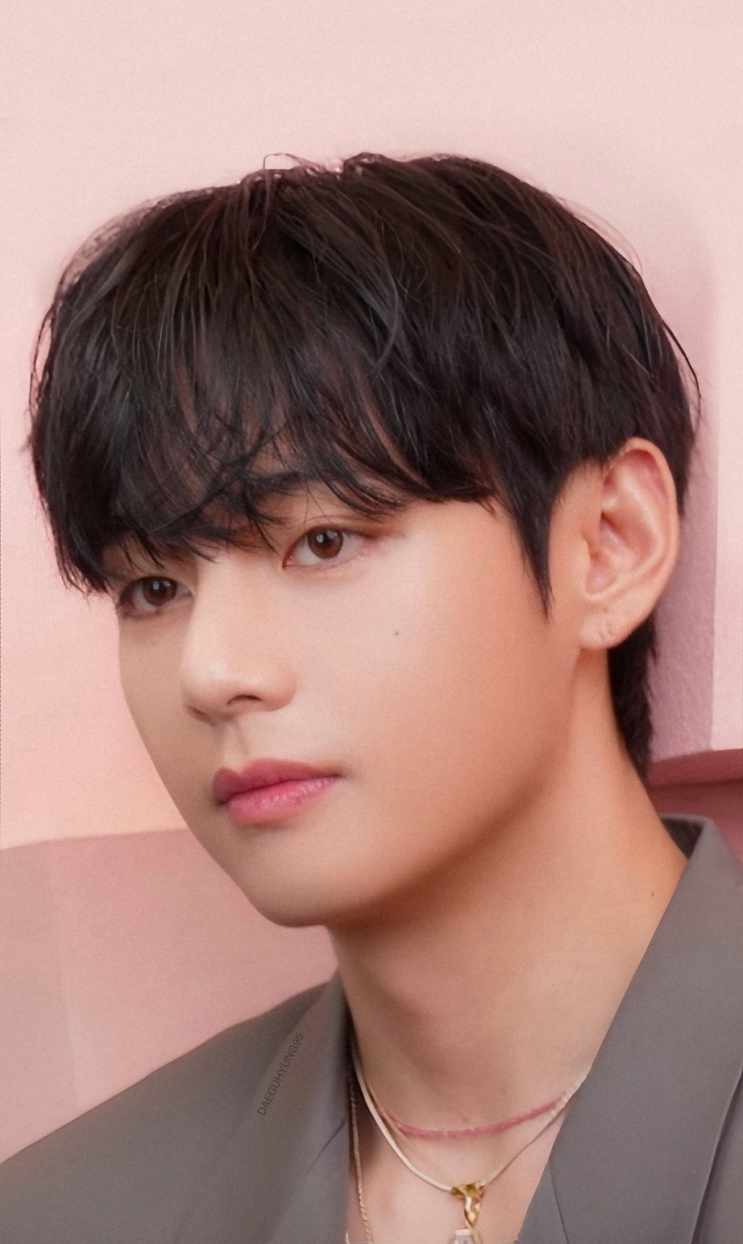 방탄소년단 뷔와 YUNTH, 일본을 사로잡은 감성 브랜딩의 정석 : 네이버 블로그