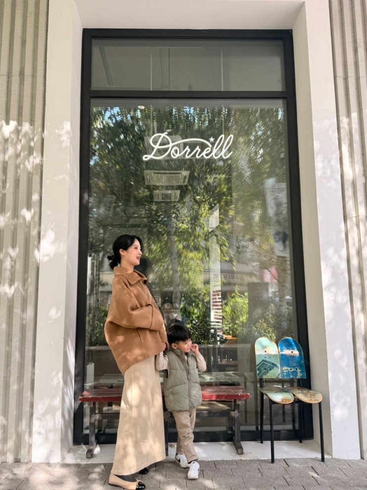 일상블로그 성수동(블루보틀, 29cm, 더블러버스 안경, 아디다스, 카시나) / 유메르 두오모 코트 : 네이버 블로그