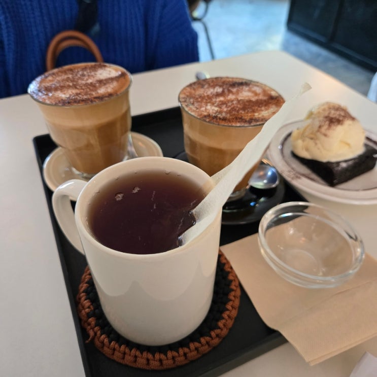 마포 망원 카페 :: 볼베르. 그냥 뭐 괜히 작지만 그래도 편안한 느낌. : 네이버 블로그