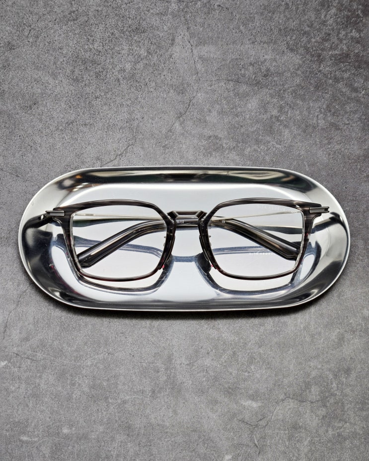 디타 아이게우스2 강인함이 느껴지는 콤비테 프레임 재입고 : 네이버 블로그