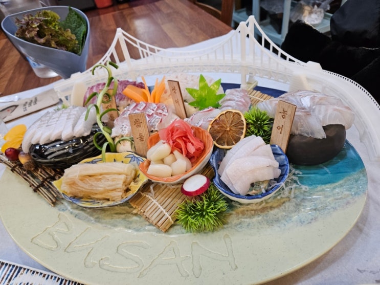 [광안리횟집] 광안다찌에서 즐긴 광안대교뷰 모둠회+해산물 한상 대만족200% : 네이버 블로그