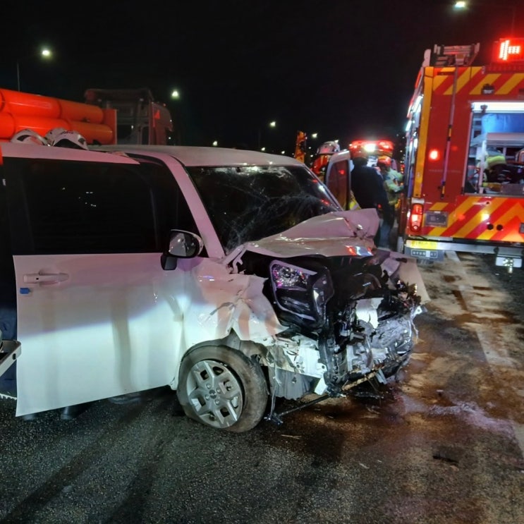 인천 공항고속도로 경차, 승용차, SUV 3중(3대) 추돌, 3세 여아 중상, 노오지 분기점 : 네이버 블로그