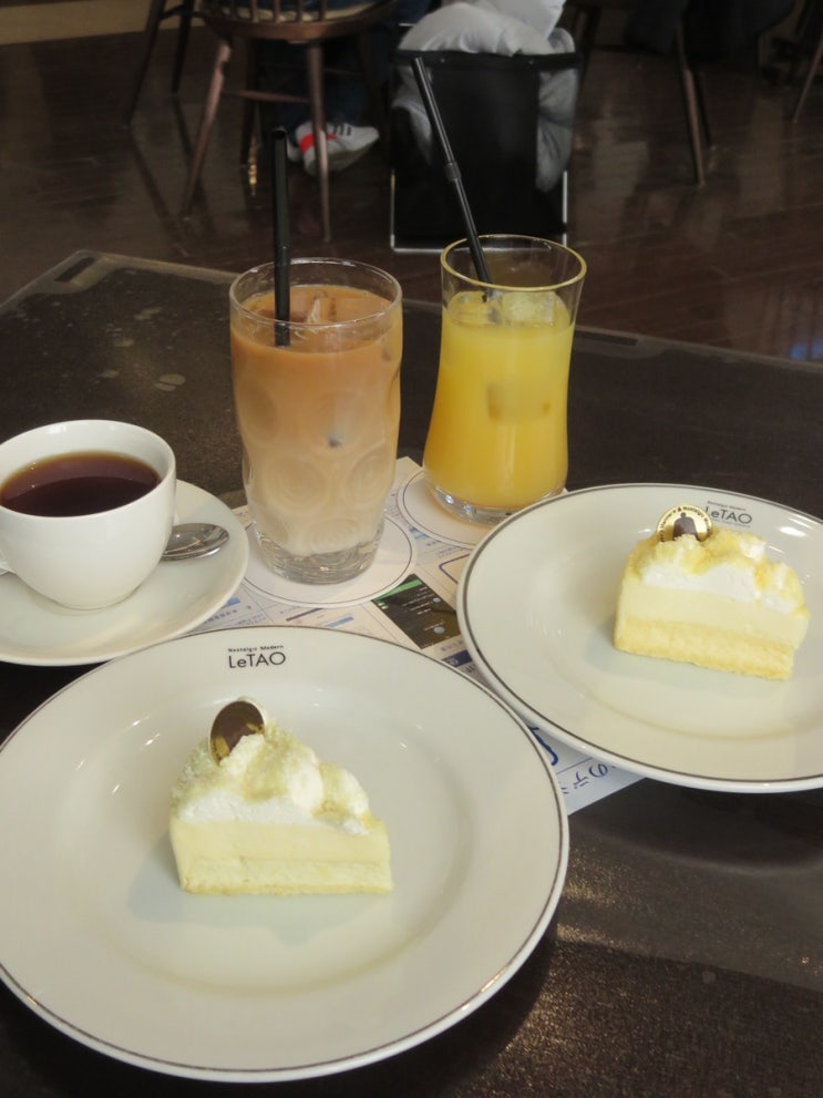 [삿포로카페/오타루카페] LeTAO 르타오 본점에서만 먹을 수 있는 케이크가 있다?(feat.내돈내산 솔직후기) : 네이버 블로그