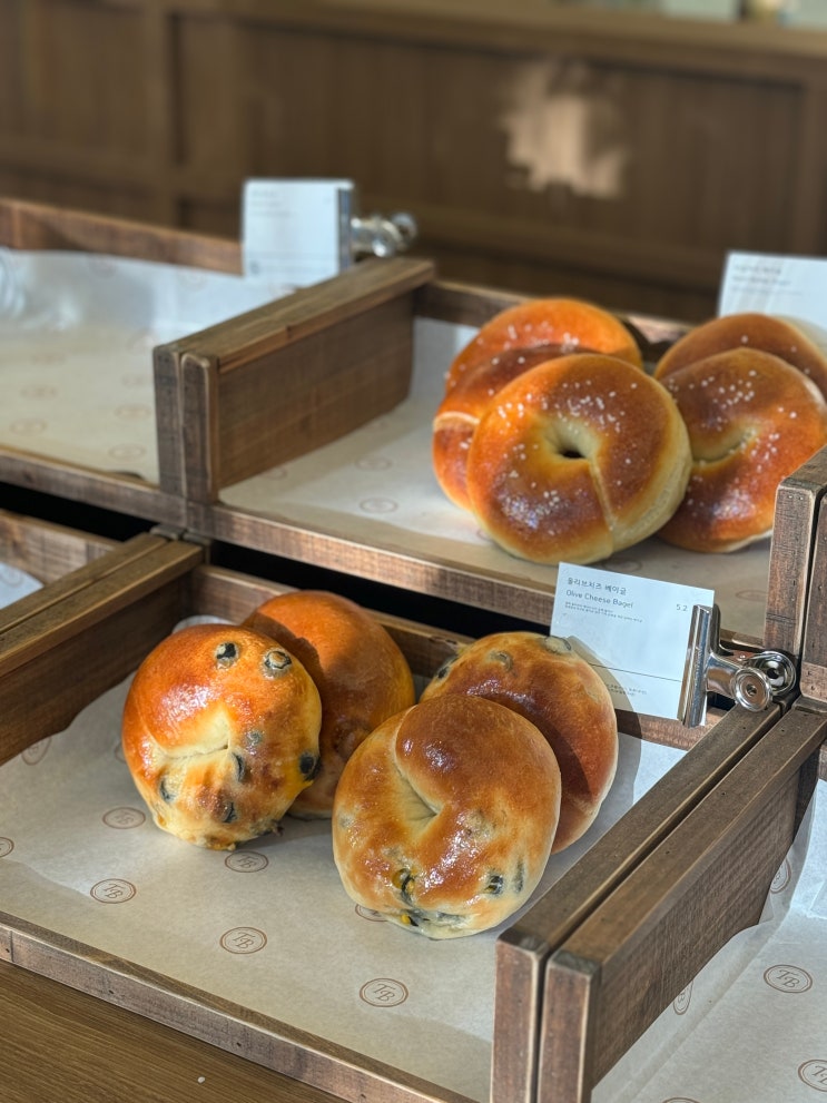 [서울/서초] 양재천 새로 생긴 베이글 맛집 "트룰리베이커 양재점 (Truly Baker)" 내돈내산 양재천 브런치 카페 추천 : 네이버 블로그