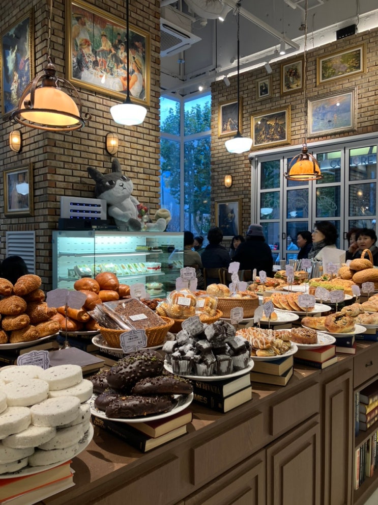 [서울/종로] 광화문 종각역 근처 빵이 맛있는 베이커리 카페_프랑스루브르바게트 광화문스타필드애비뉴점 : 네이버 블로그