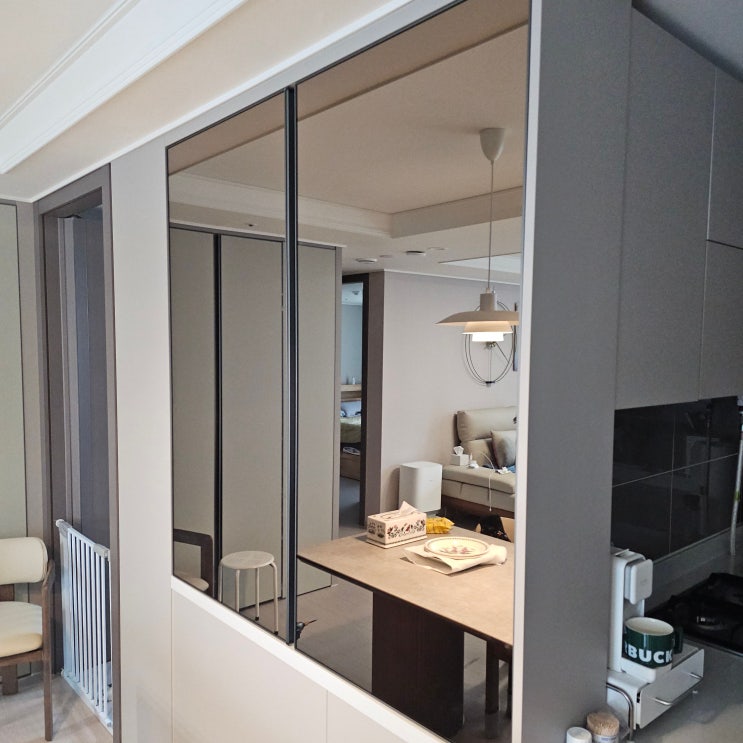 천안 거실진열장 브론즈경 거울도어설치 : 네이버 블로그