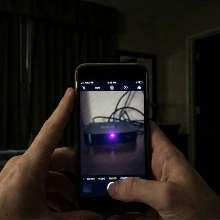 숙박업소에 몰카?! 스마트폰 하나로 10초 만에 찾는 법 : 네이버 블로그