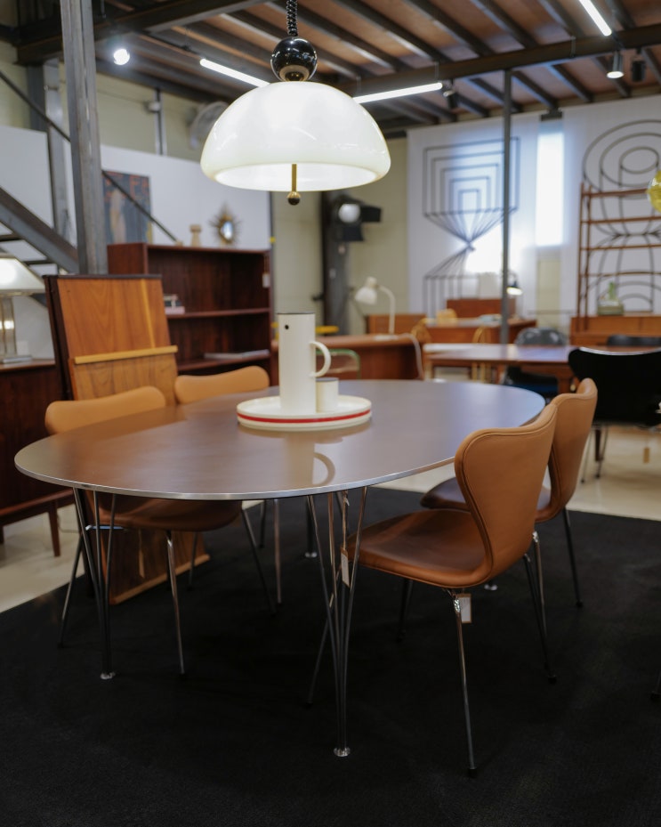 피트 하인(Piet Hein), 브르노 맷슨(Bruno Mathsson) 아르네 야콥센(Arne Jacobsen)이완성한 미학 ...
