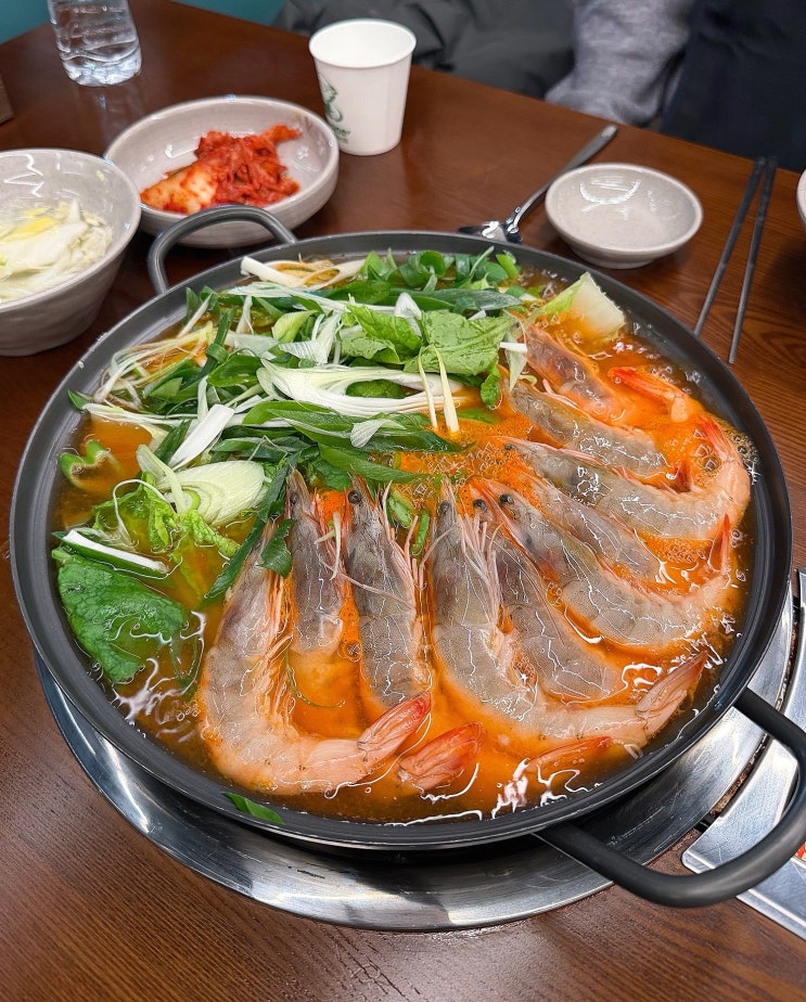 [우이며녹 백합칼국수 동탄점] 오산•동탄 수제비 맛집, 오동통 왕새우에 얼큰하고 깔끔한 국물 맛에 반해버린 곳 : 네이버 블로그