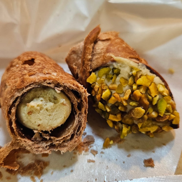 용산 아이파크몰 이탈리아 베이커리 카페 "아모르나폴리" 내돈내산 후기 : 네이버 블로그