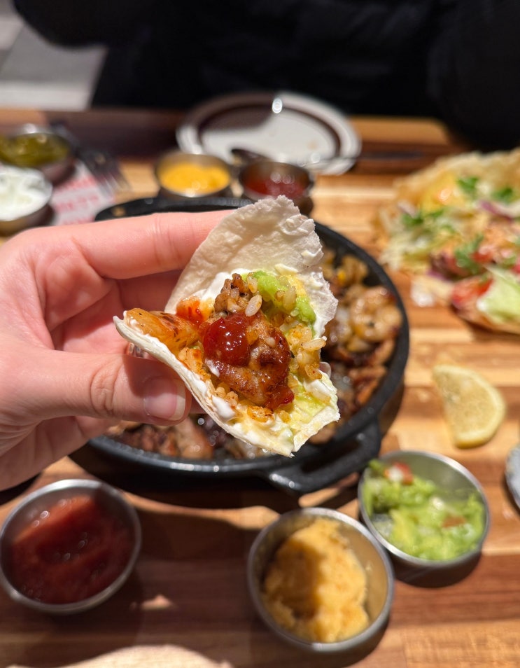 배달로만 먹다가 매장 가보고 놀란 미사 타코 존앤맷타코 : 네이버 블로그