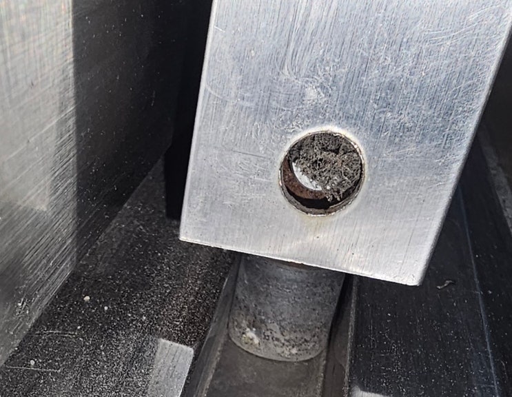 경기도 파주시 자동문 수리-두성 하이텍 자동문 수리-하부가이드 교체 : 네이버 블로그