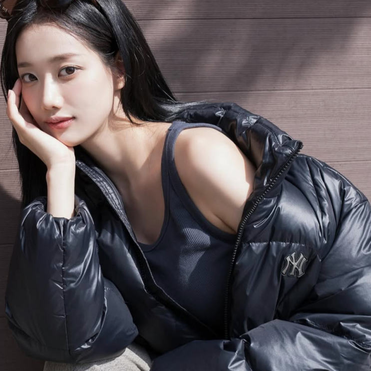 이나은 "겨울준비" MLB 패딩자켓 가격은? : 네이버 블로그