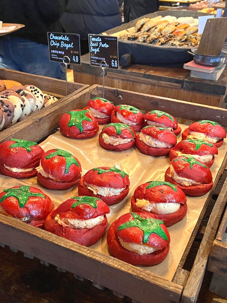 킴스델리마켓 일산 대형카페 쌀 100% 베이글과 두바이 소라빵 맛집 : 네이버 블로그