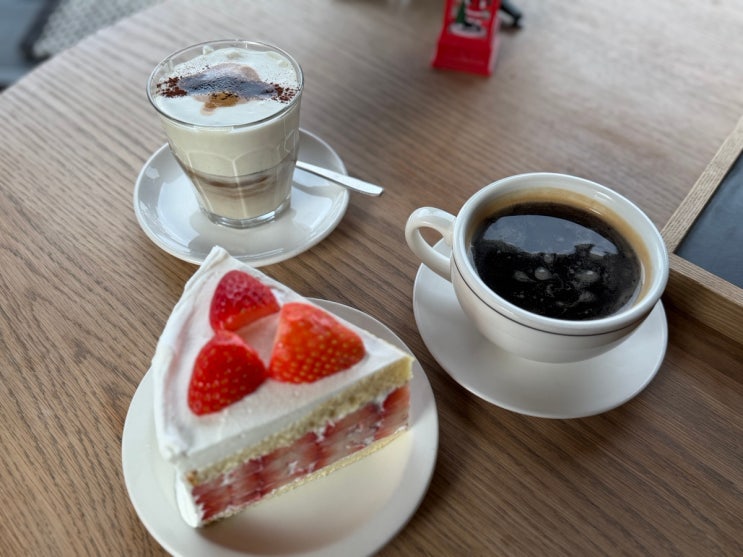 기장카페 라이프라이크 딸기케이크 부산 드라이브 : 네이버 블로그