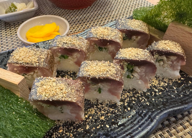 # 17 [냥슐랭가이드] 인덕원 동편마을 '동편 초밥' : 네이버 블로그