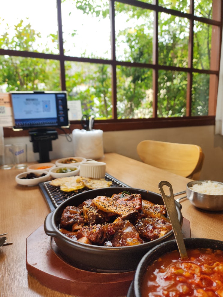 경주 황리단길의 품격! 부드러운 소갈비의 향연, 황리단길맛집 포석로소갈비찜&구이2호점에서 만나다 : 네이버 블로그